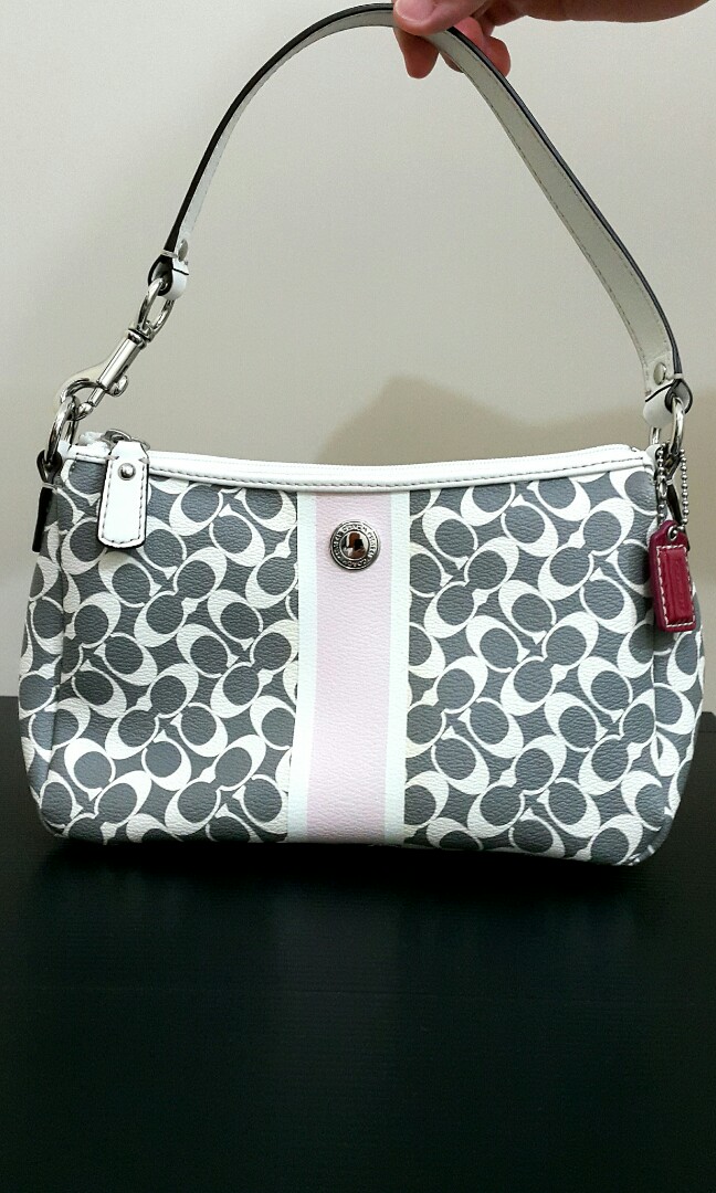 Coach Bag mini, Barang Mewah, Tas & Dompet di Carousell