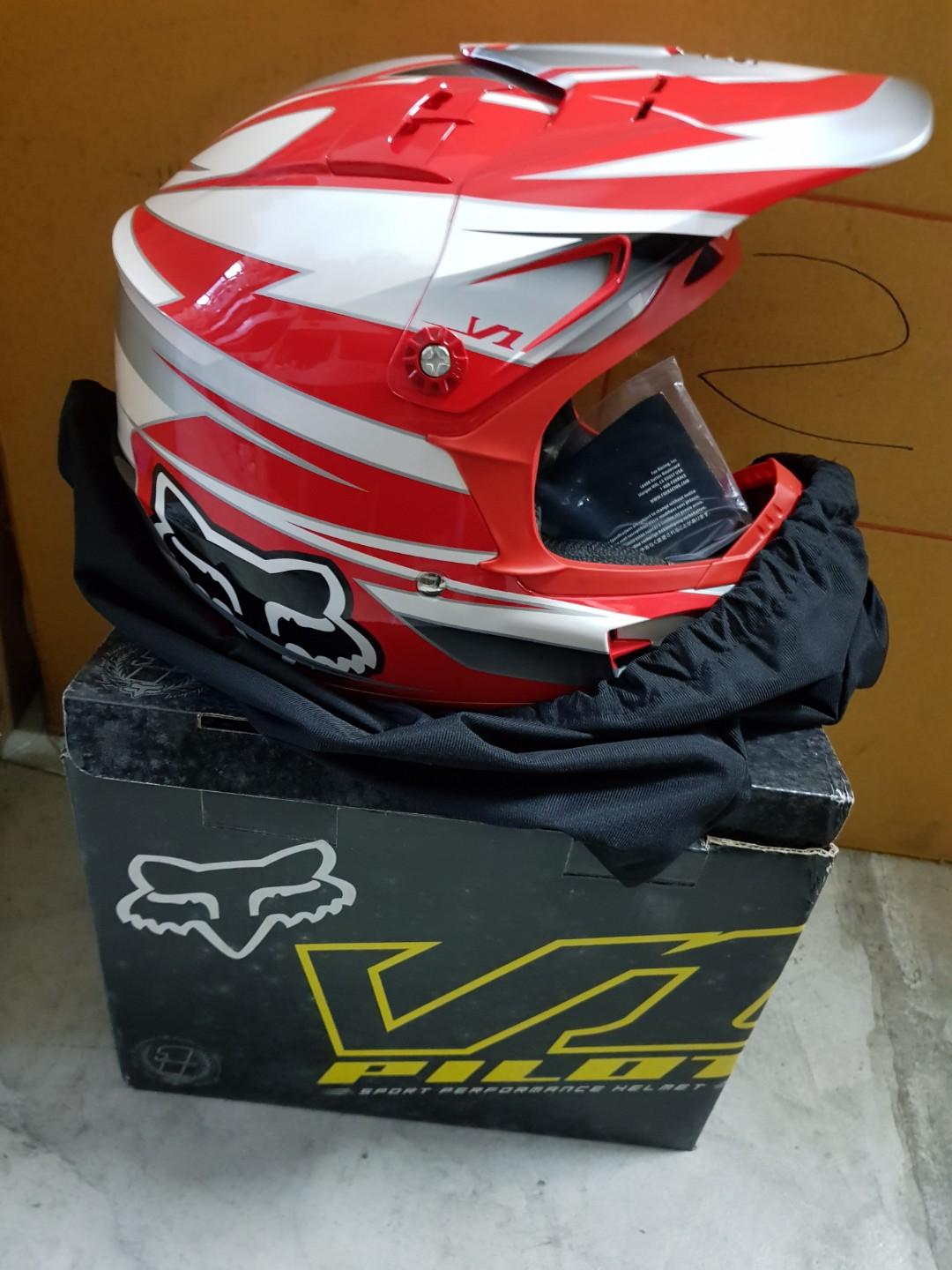 FOX FULL FACE HELMET, Motorcycles, Motorcycle Accessories on Carousell