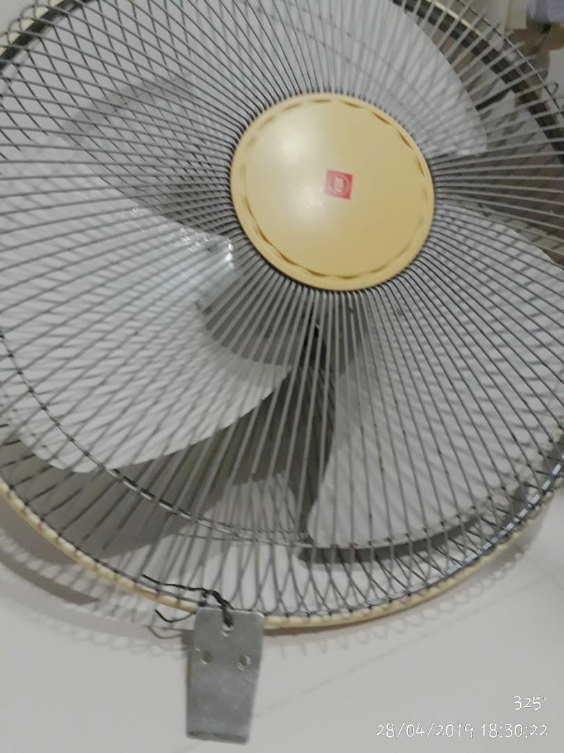 KDK M30CS WALL FAN, Furniture & Home Living, Lighting & Fans, Fans on ...