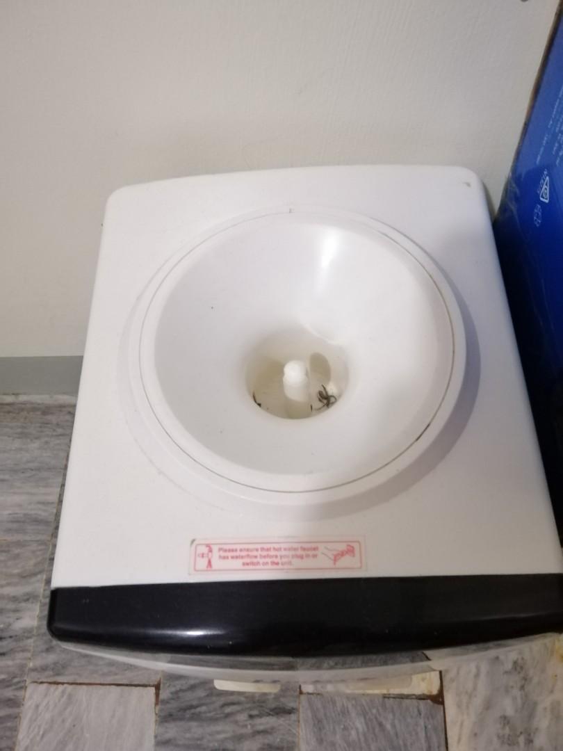 Markes water dispenser, TV & Home Appliances, Kitchen Appliances, Water ...
