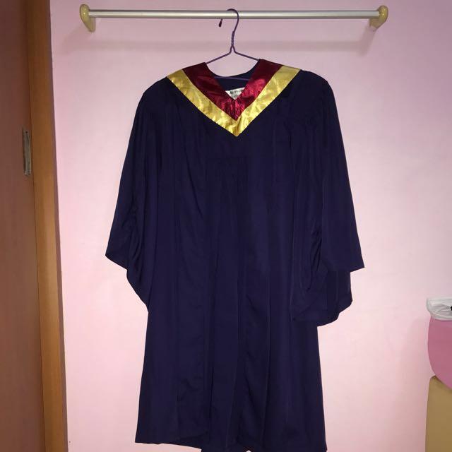 Nanyang Polytechnic (NYP) Grad Gown, Everything Else on Carousell