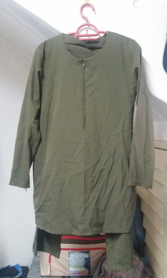 Set warda, Women's Fashion, Tops, Blouses on Carousell