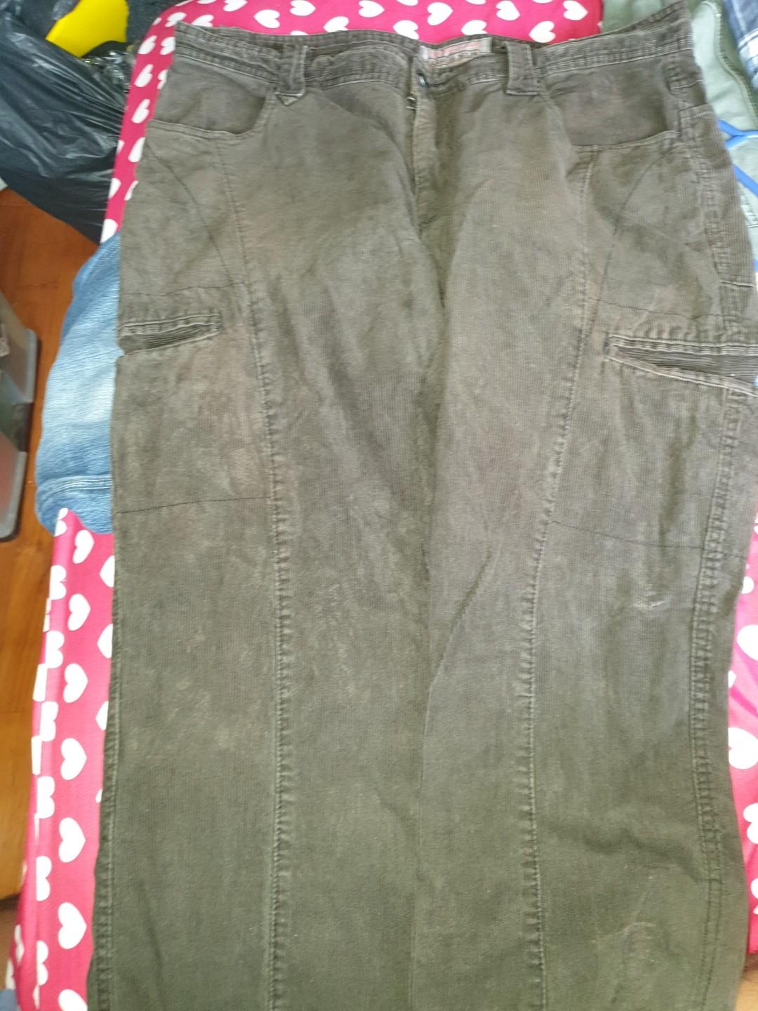 Springfield pants 1 for $15....3 for $40, Men's Fashion, Tops & Sets ...