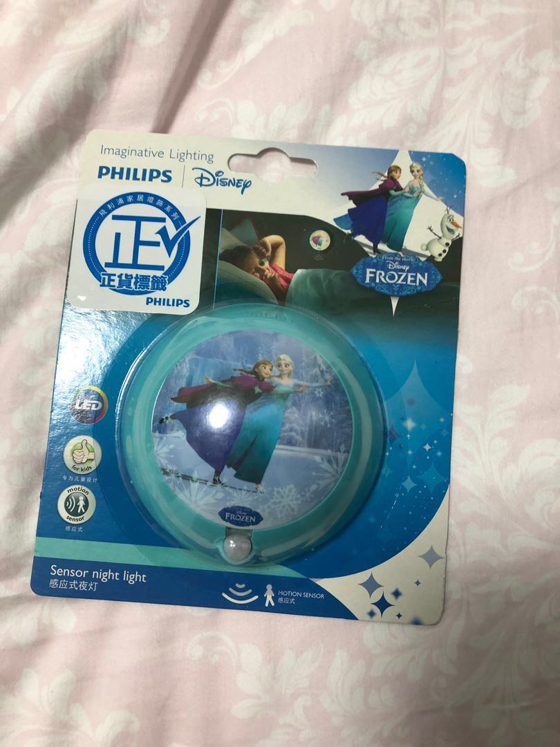 菲利浦Philips Frozen Elsa Anna 感應式夜燈 light, 傢俬＆家居, 浴室、廚房用品配件 - Carousell