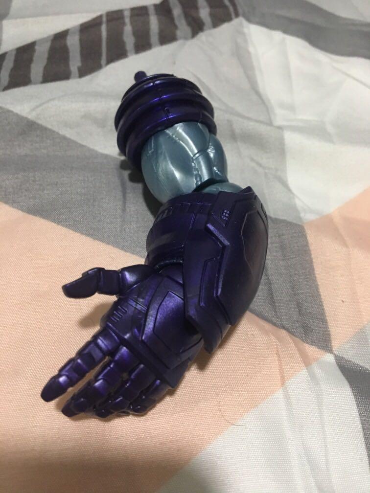 Kree sentry left and right hand, Hobbies & Toys, Toys & Games on Carousell