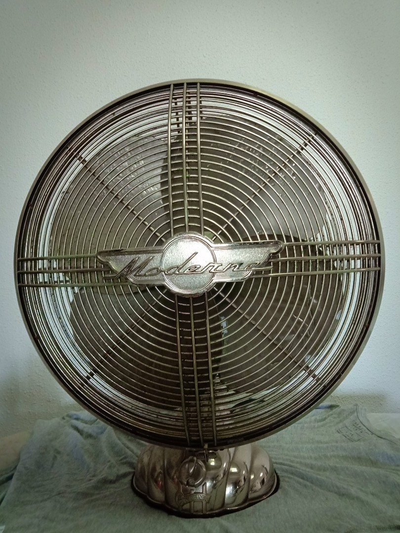MODERNE Table Fan, Furniture & Home Living, Kitchenware & Tableware ...