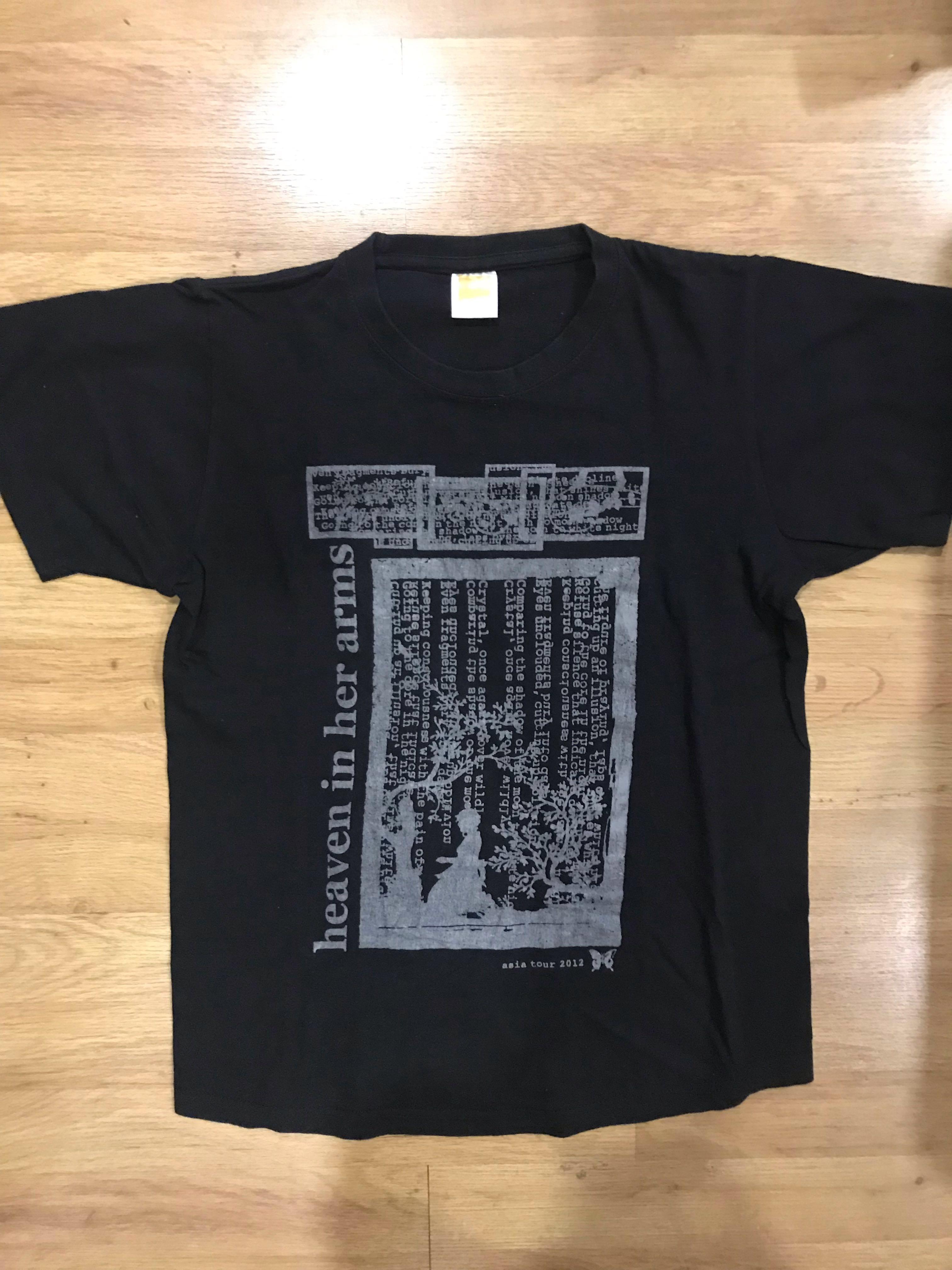 Vintage 2012 Heaven in Her Arms Asia tour t-shirt, Men's Fashion, Tops ...