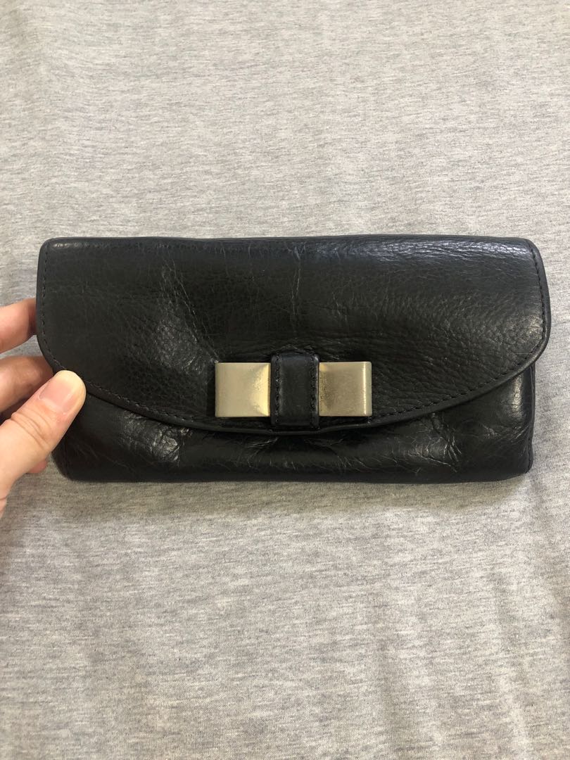 Authentic Chole ribbon lily bifold wallet, Women's Fashion, Bags ...