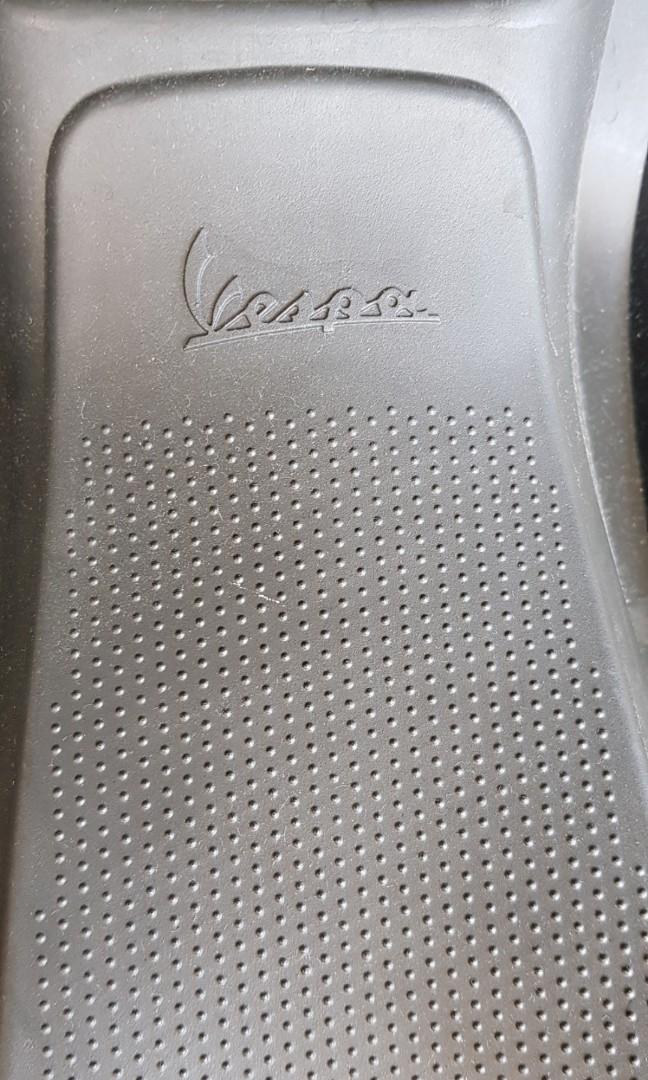 Original Vespa LX Rubber Mat, Auto Accessories on Carousell