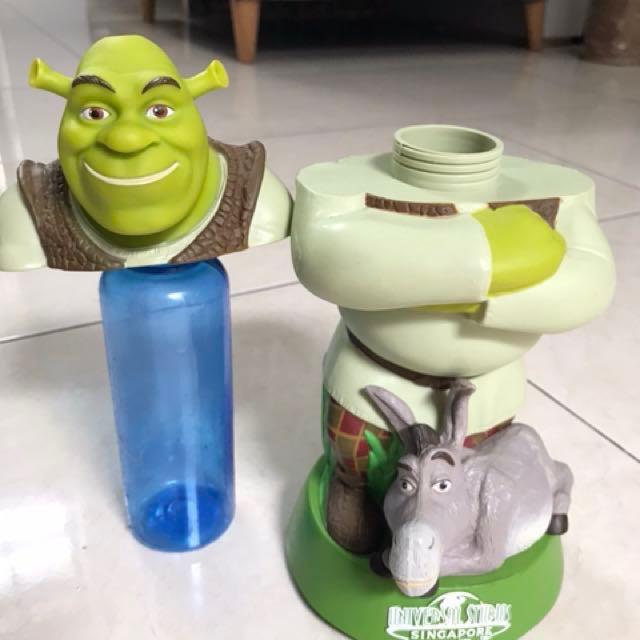 Shrek drinking bottle , Toys & Collectibles, Lainnya di Carousell