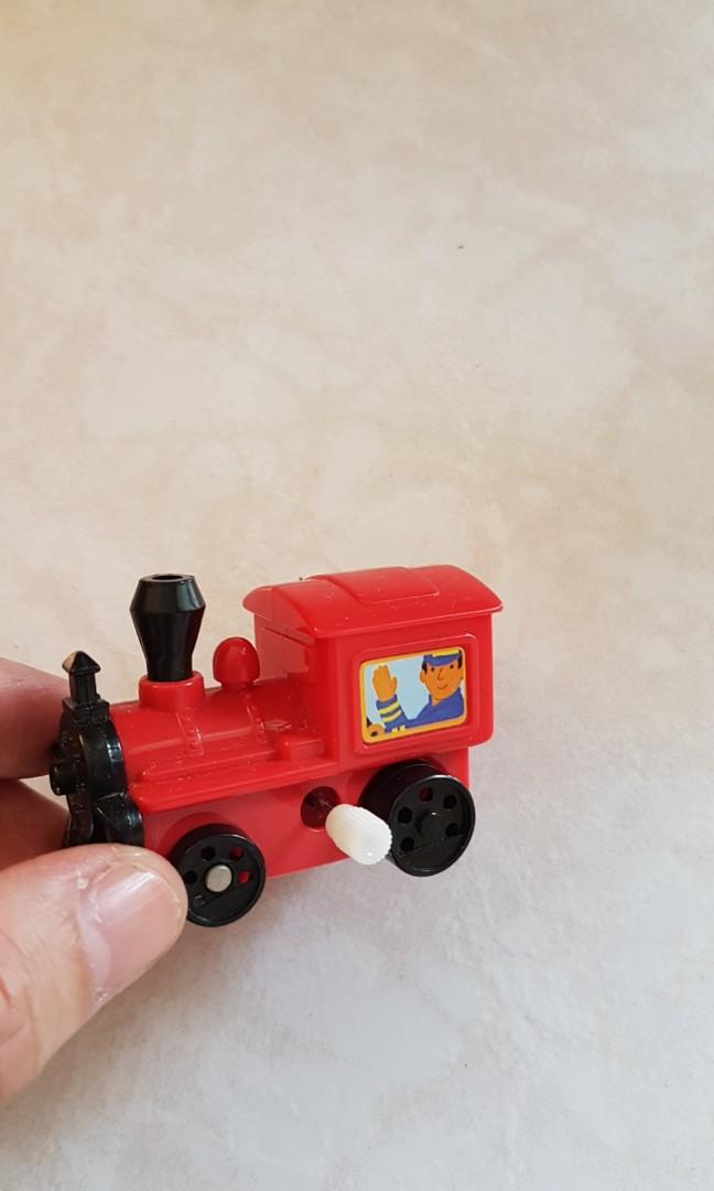 USBORNE: Wind-up Train, Hobbies & Toys, Books & Magazines, Children's ...