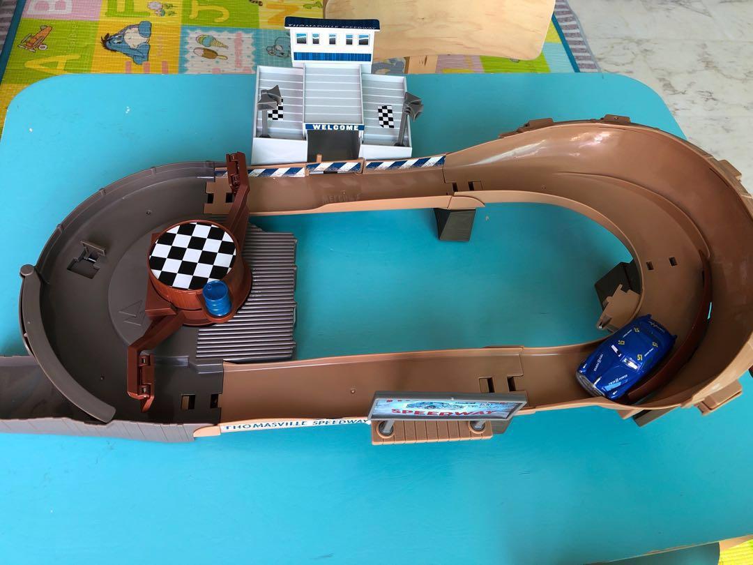 Lightning McQueen Track, Hobbies & Toys, Toys & Games on Carousell