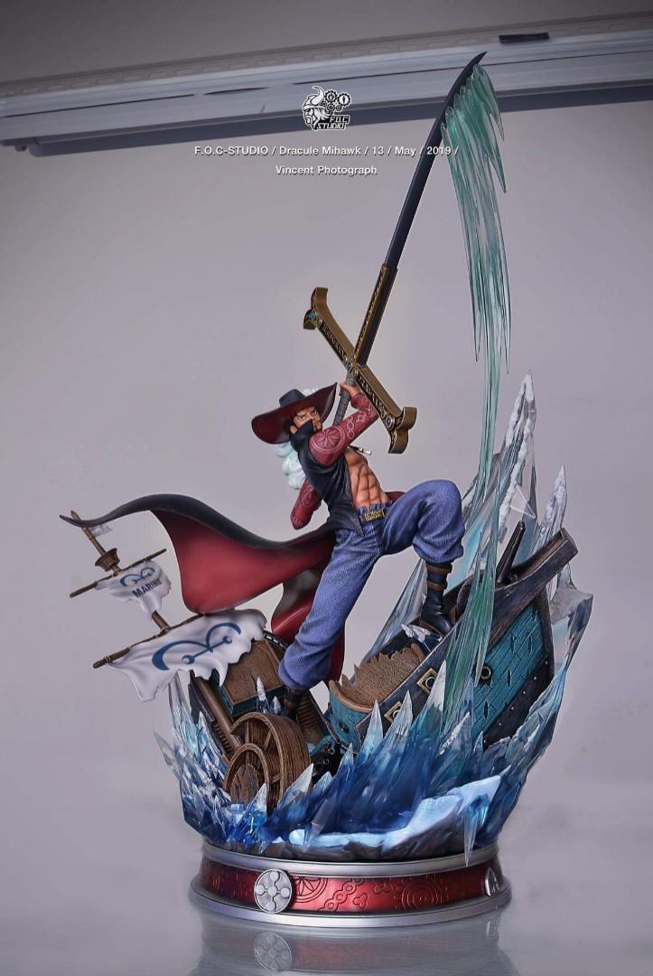 [READY STOCK] FOC STUDIO One Piece Statue Shichibukai Dracule Mihawk ...