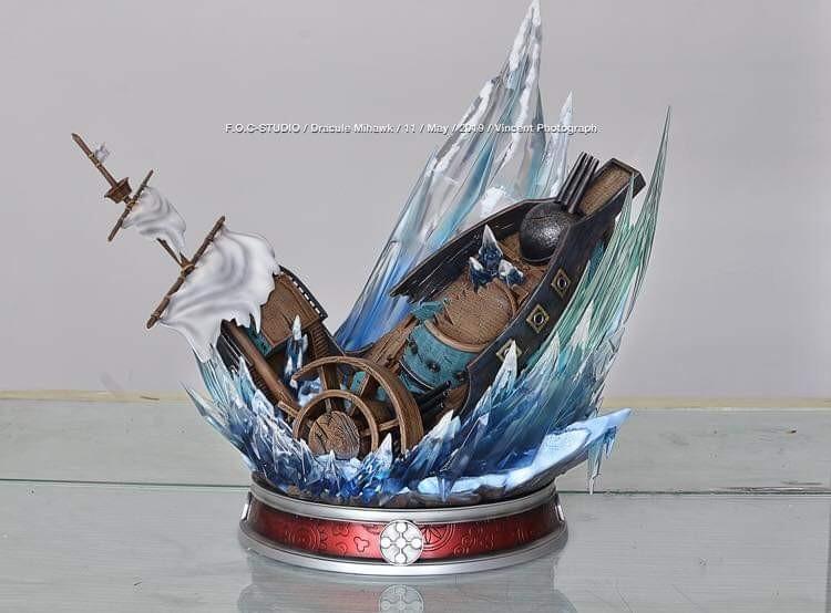 [READY STOCK] FOC STUDIO One Piece Statue Shichibukai Dracule Mihawk ...
