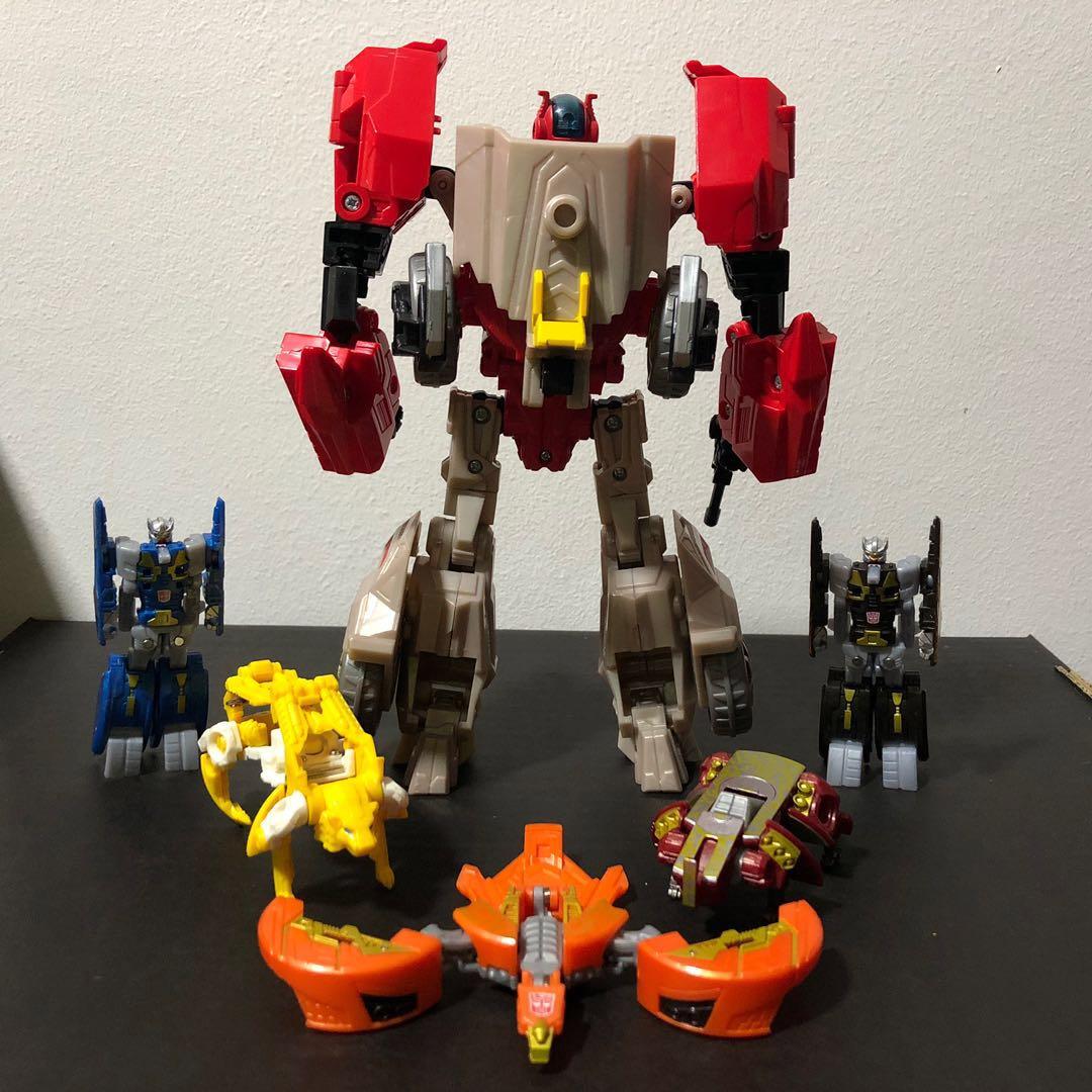 Transformers Generations Fall of Cybertron Voyager Class Blaster with 5 ...