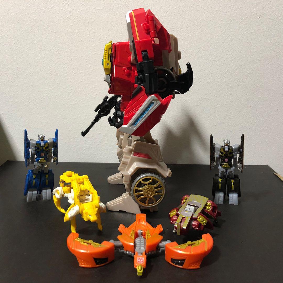 Transformers Generations Fall of Cybertron Voyager Class Blaster with 5 ...