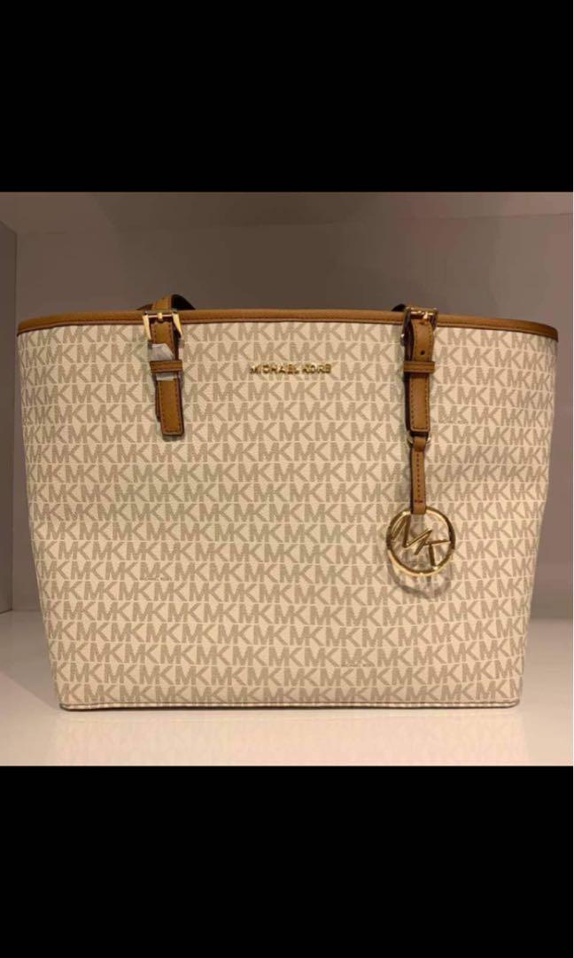 MK Carry all Tote(med), Luxury, Bags & Wallets on Carousell