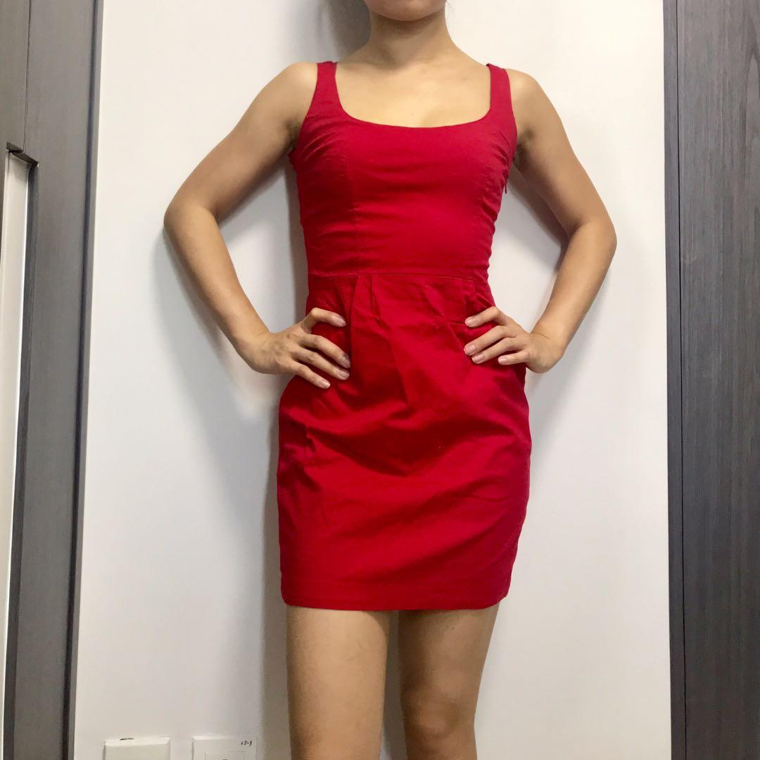 Sexy Bright red dress with ribbon at the back, 女裝, 連身裙 & 套裝, 傳統服飾 ...
