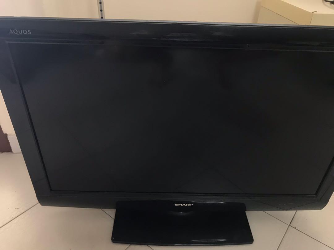 Sharp Aquos 32 inch LCD, TV & Home Appliances, TV & Entertainment, TV ...