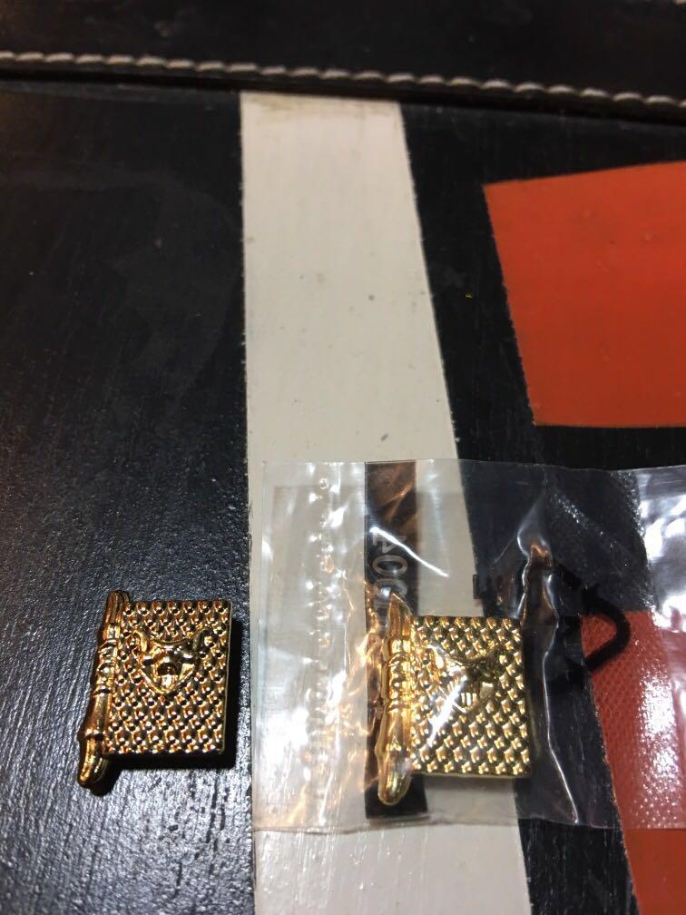 Treasure x real gold Dragon book, Hobbies & Toys, Toys & Games on Carousell