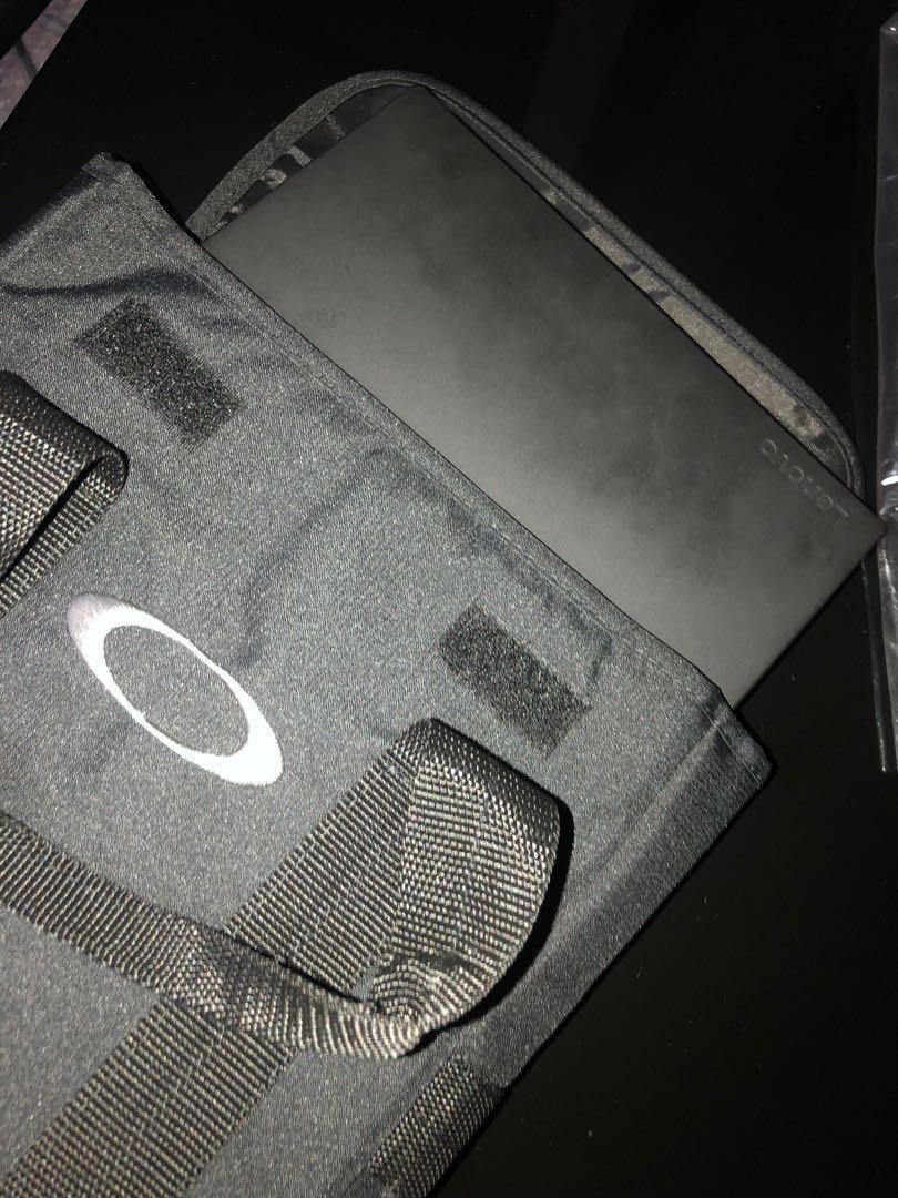 15” Oakley computer/tablet bag, Computers & Tech, Parts & Accessories ...