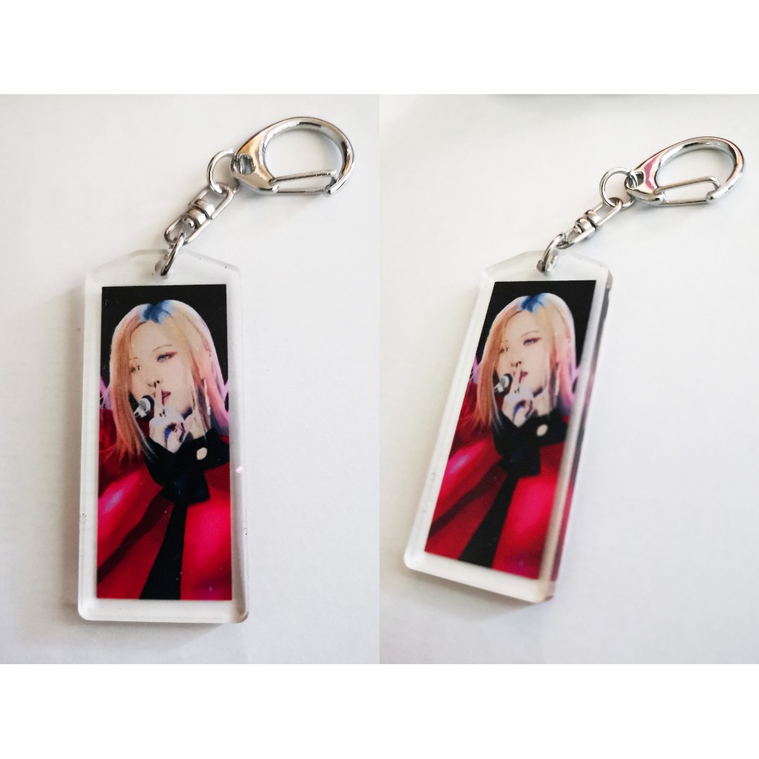 Blackpink Rose Keychain [NEW!], Hobbies & Toys, Memorabilia ...