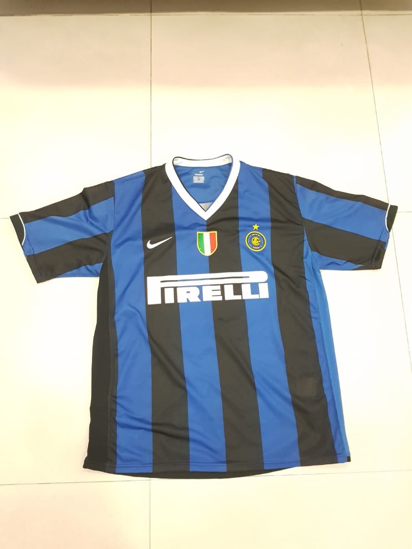 Inter Milan 2006-07 Home Jersey, Men's Fashion, Activewear on Carousell