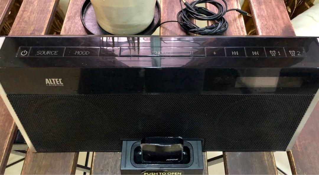 Altec Lansing iPod/iPhone Dock + Free Bluetooth Dock Receiver, Audio ...