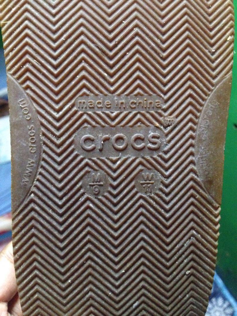 Authentic crocs M9/W11, Men's Fashion, Footwear, Slippers & Slides on ...