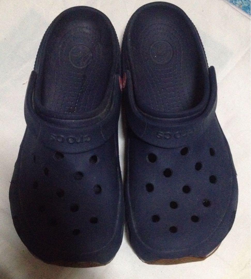 Authentic crocs M9/W11, Men's Fashion, Footwear, Slippers & Slides on ...