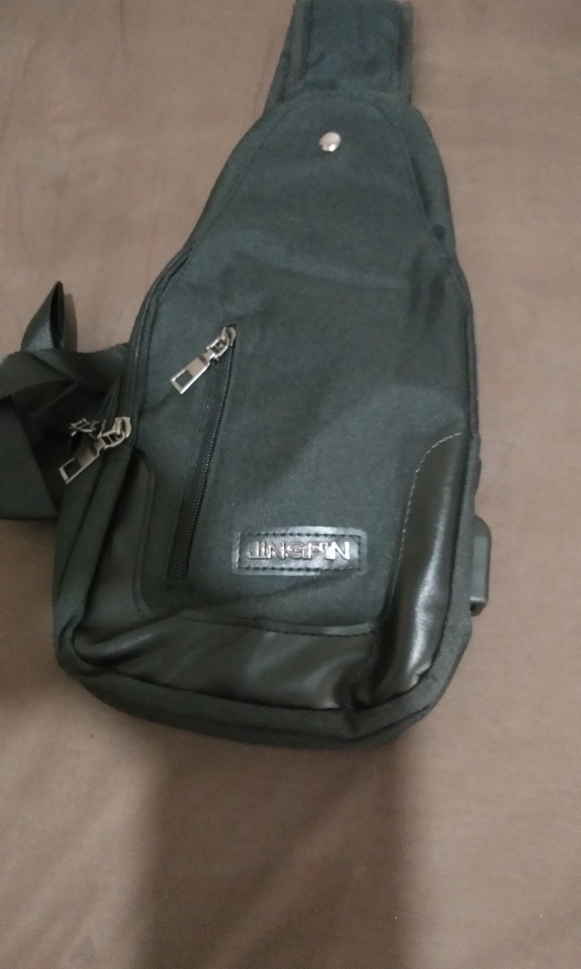 Body bag, Men's Fashion, Bags, Sling Bags on Carousell