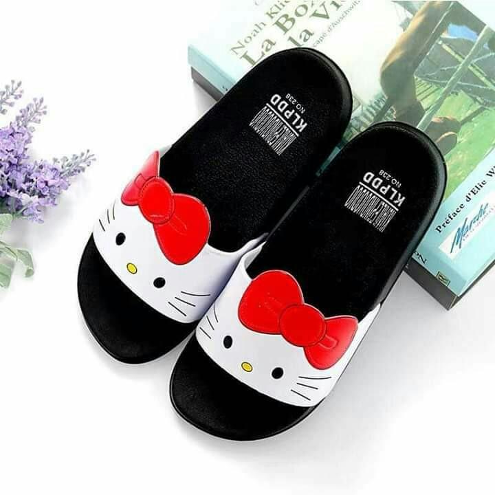 Hello kitty slipper, Women's Fashion, Footwear, Slippers and slides on ...