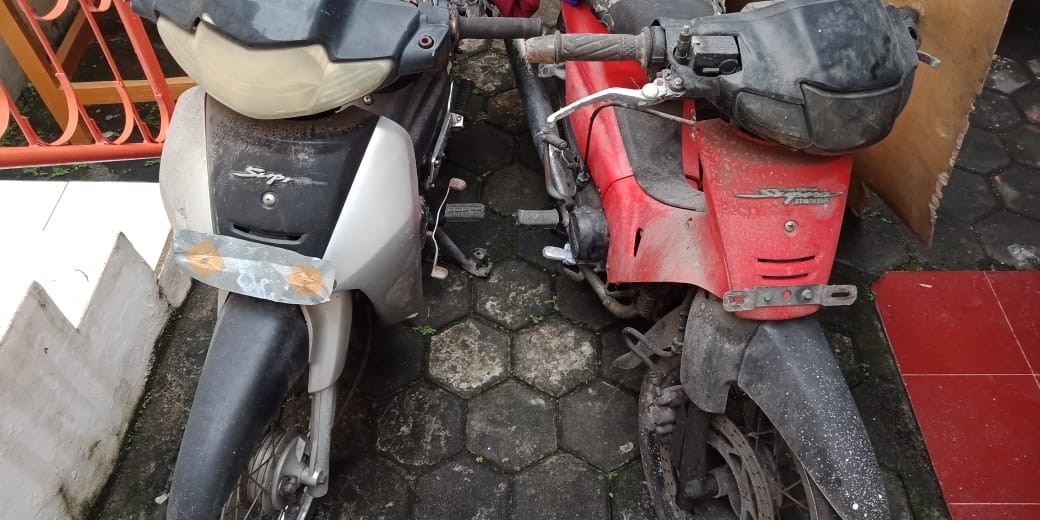 Sepeda Motor Second, Motor di Carousell