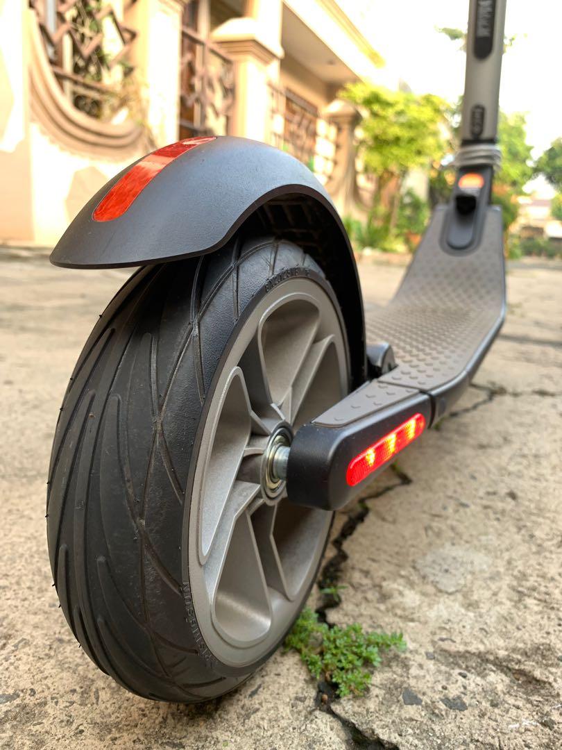 Ninebot Electric Scooter ES2, Toys & Collectibles, Lainnya di Carousell