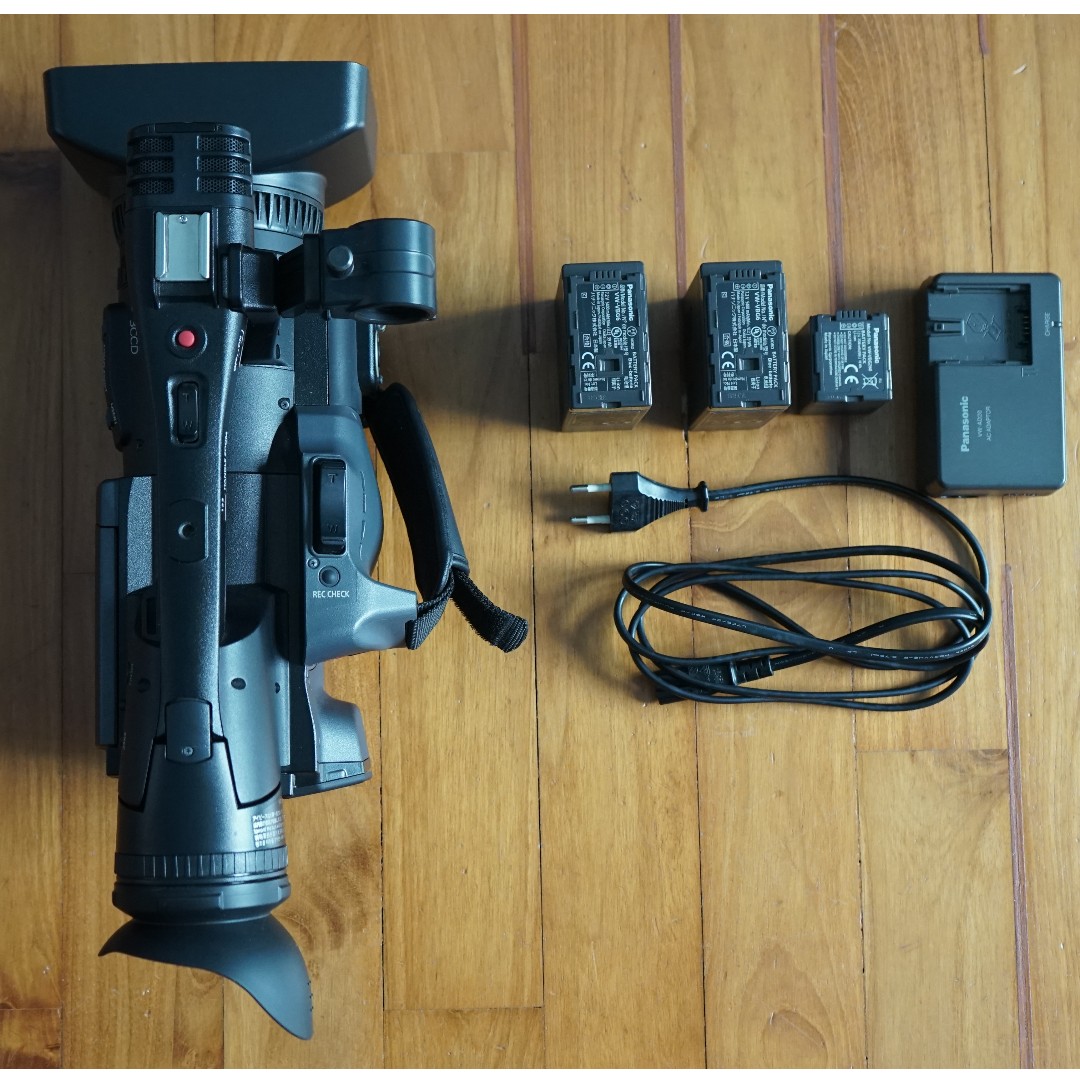 Panasonic HMC 152, Photography, Video Cameras on Carousell