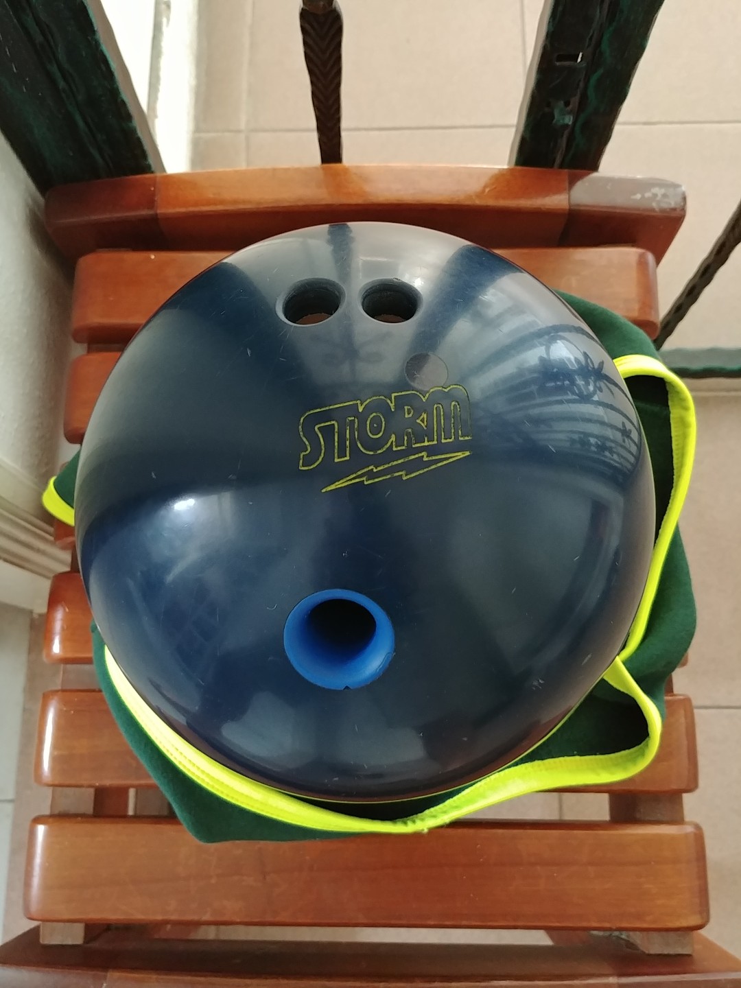 Storm Hot Shot Reactive Bowling Ball 10 lbs, Sports Equipment, Sports ...