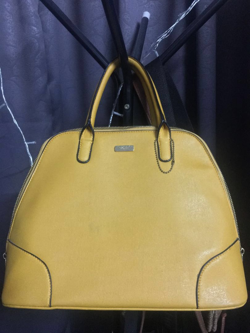 VOIR Handbag, Women's Fashion, Bags & Wallets, Shoulder Bags on Carousell