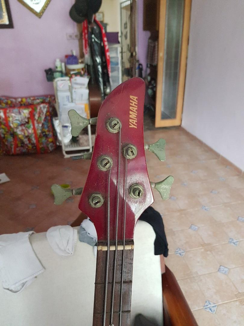 Yamaha 5 String bass, Hobbies & Toys, Music & Media, Musical ...