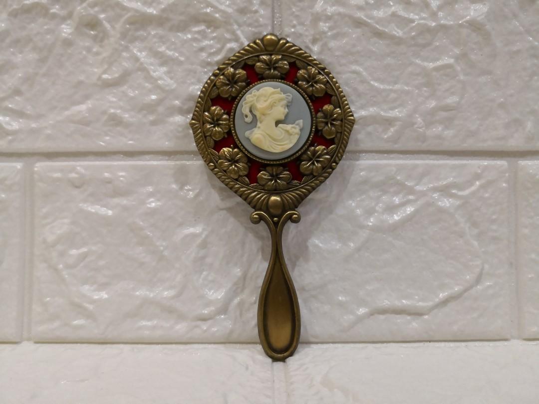 Classic metal small pocket mirror, Furniture & Home Living, Home Decor ... Classic metal small pocket mirror, Furniture & Home Living, Home Decor ...