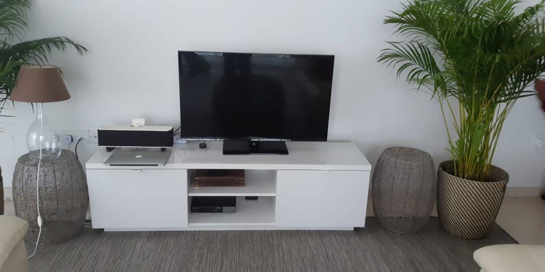 Custom made TV Console, great design, fantastic condition, Furniture ...