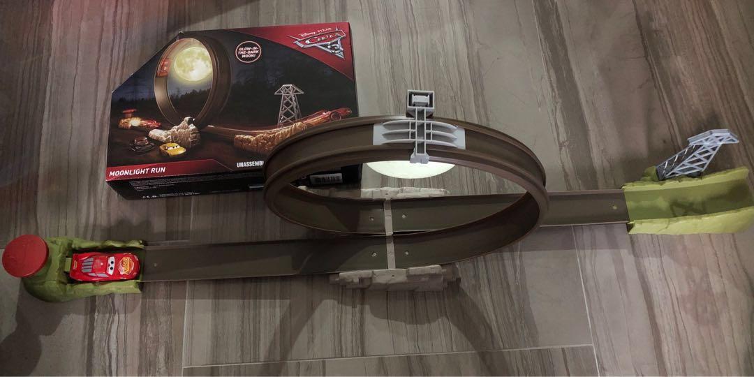 Disney Pixar Mcqueen Cars Moonlight Run Playset, Hobbies & Toys, Toys ...