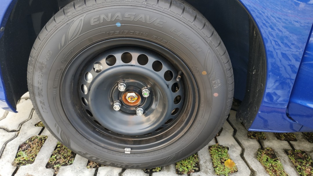 Dunlop 14" Tyres n Rim, Car Accessories, Tyres & Rims on Carousell