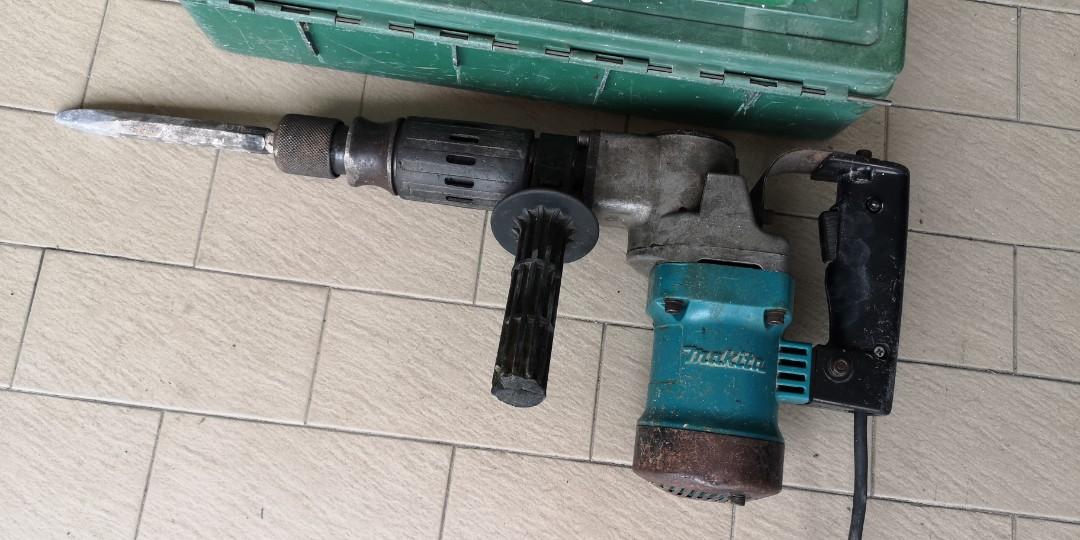 Makita wall grill, Furniture & Home Living, Home Improvement ...