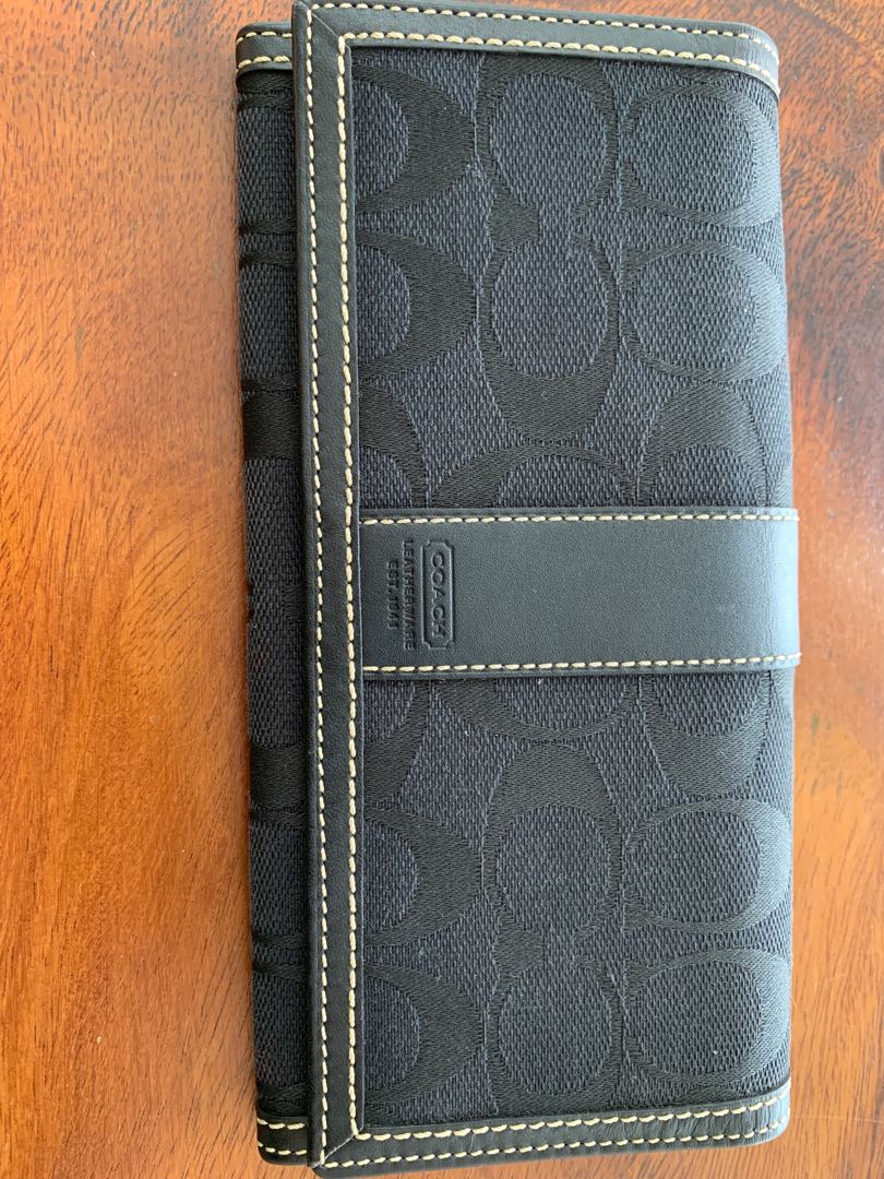 Original Coach Wallet, Luxury, Bags & Wallets on Carousell