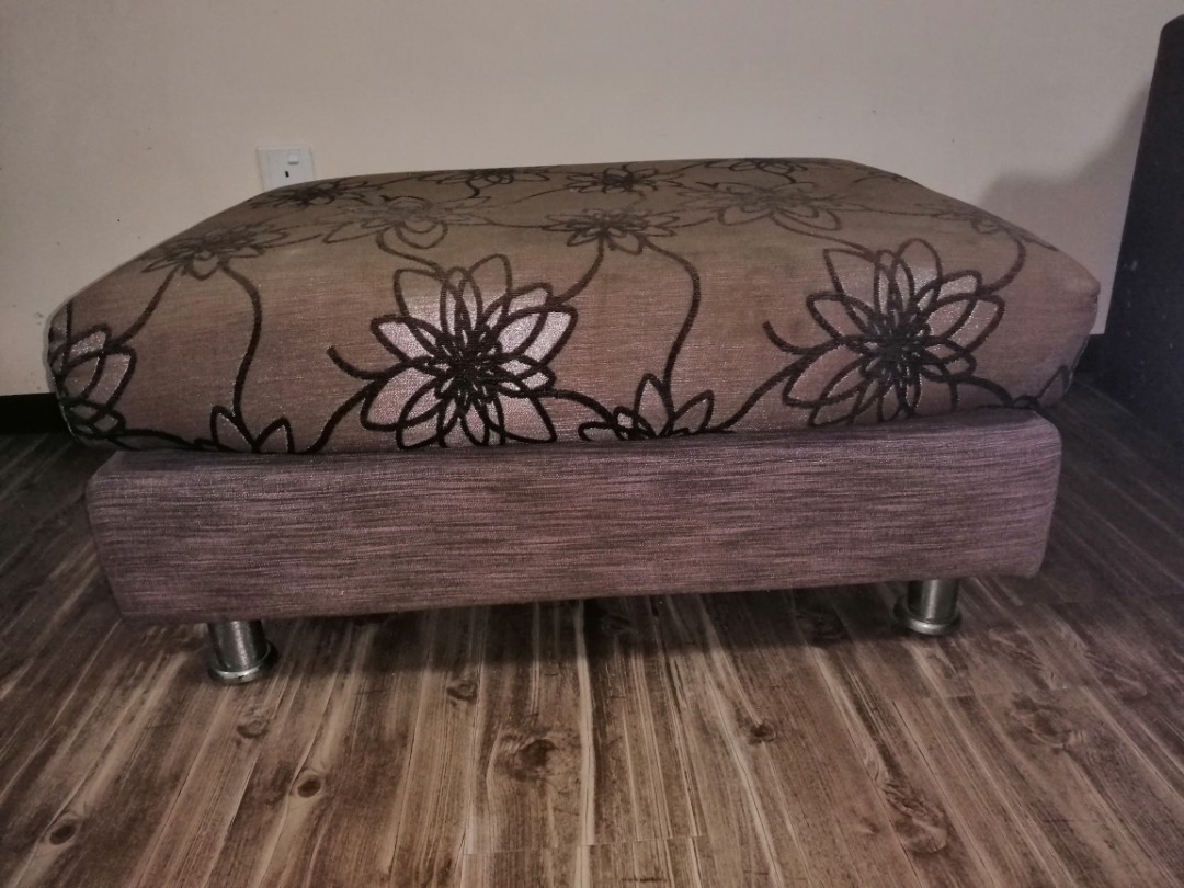 Used Ottoman, Furniture & Home Living, Furniture, Sofas on Carousell