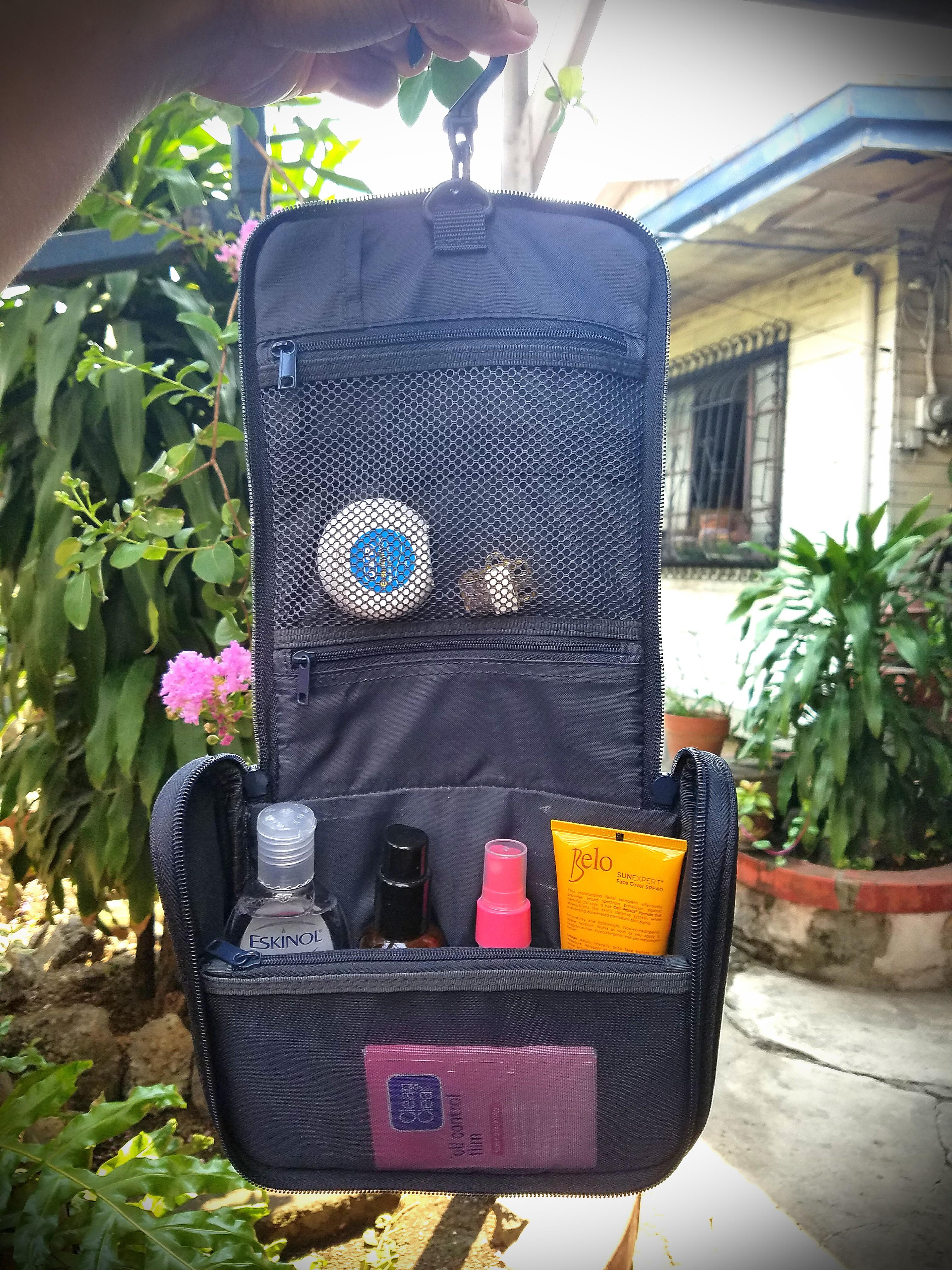 Muji Hanging Travel Case Small at Zac Ayers blog