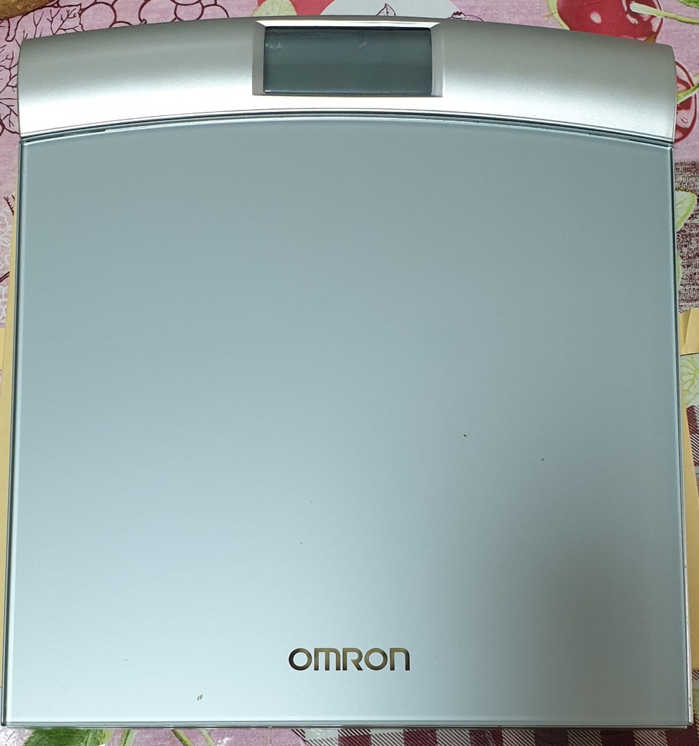 Omron weight scale, Everything Else on Carousell