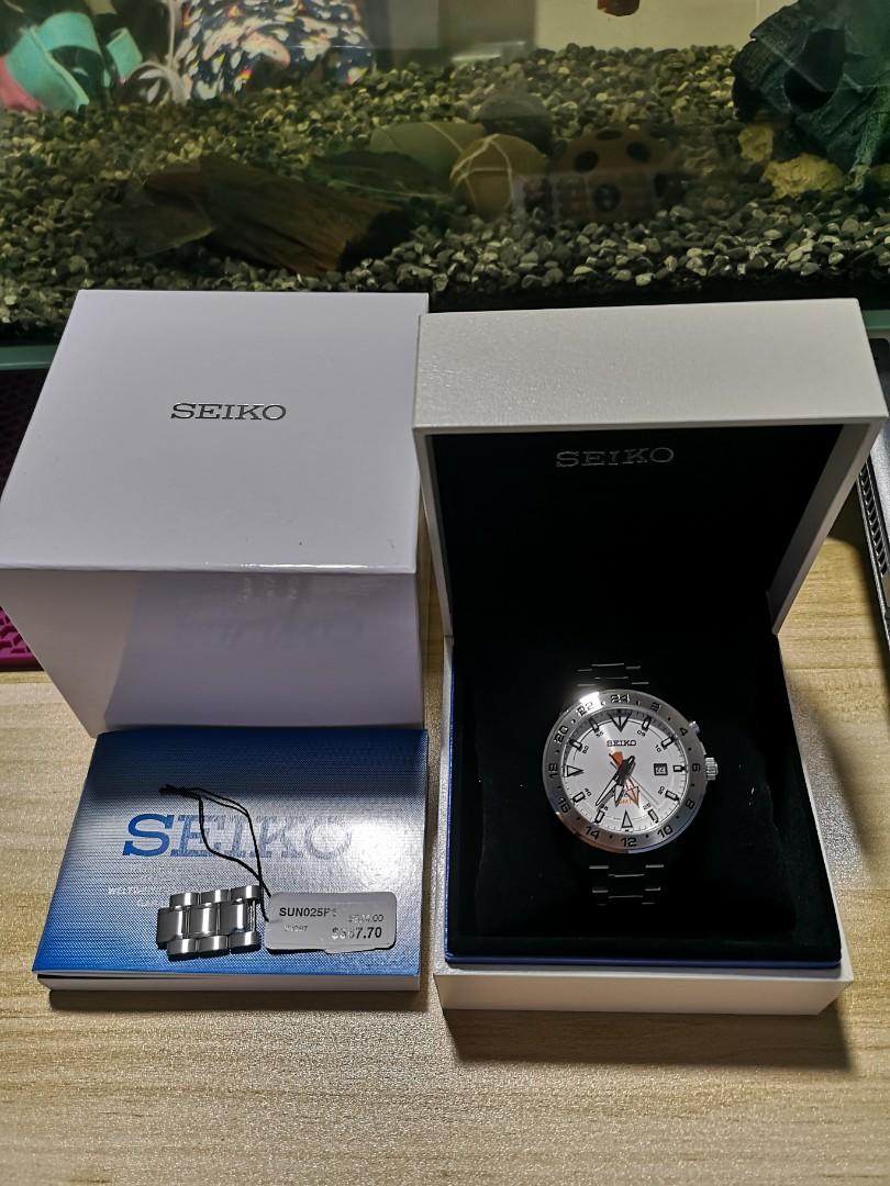 Seiko Explorer II (SUN025P1) Watch, Men's Fashion, Watches ...