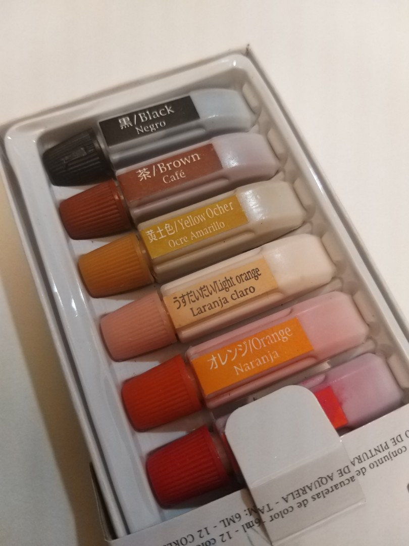 12 colours Daiso bEautiful Watercolour Paint Set, Hobbies & Toys ...