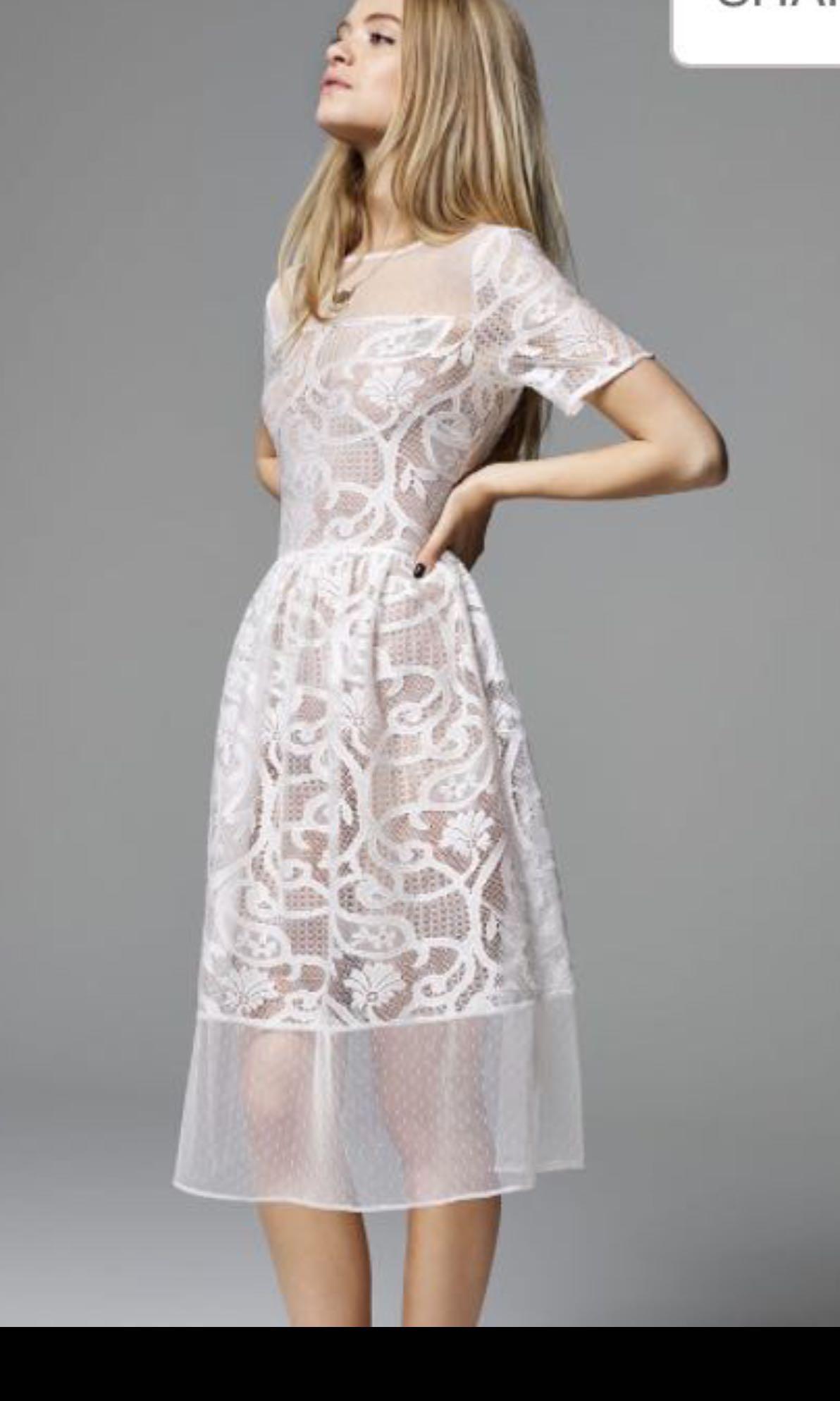 Auth Miss Selfridge Lace Mech Panel cream dress, Women's Fashion ...